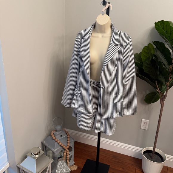 Alice Blue | Jackets & Coats | Alice Blue Black And White Striped ...
